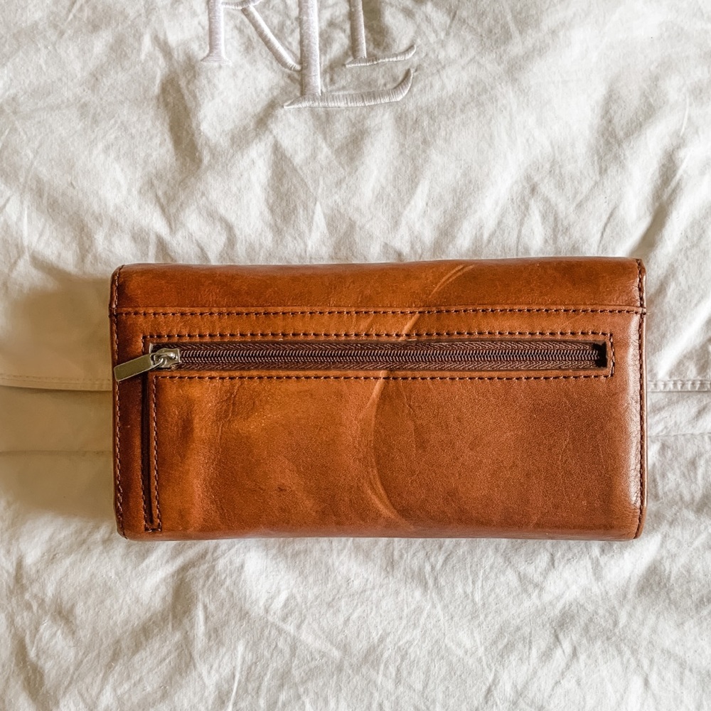 Leather Fossil Tri-Fold Wallet! - Gem